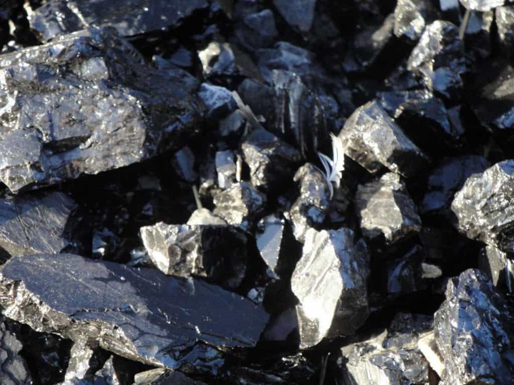 What is the difference between bitumen and Gilsonite? - Elikagilsonite